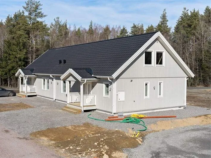 Endlas Väg, Floda - 6 rums lägenhet i Floda