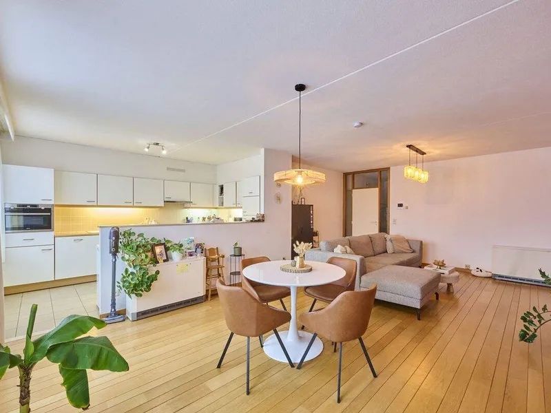 Kerkplein, Zonhoven - 2 kamer appartement in Zonhoven