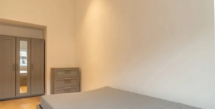 Chaussee reine astrid, Braine-L'Alleud - 1 kamer appartement in Braine ...