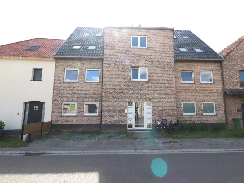 Priester Edward Poppestraat, Moerzeke - 2 kamer appartement in Moerzeke