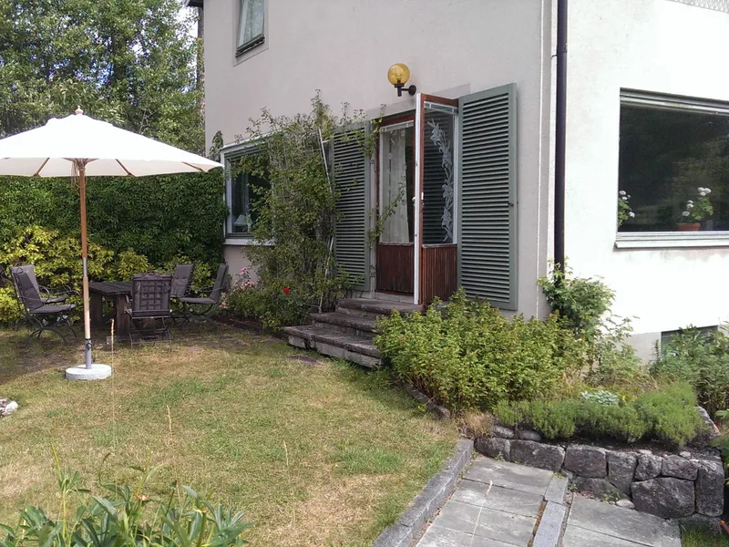 Uddgärdesvägen, Stora Vika - 10 rums lägenhet i Stora Vika